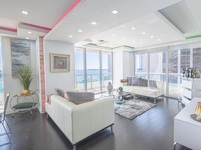 50 Biscayne Blvd #1510, Miami, FL 33132