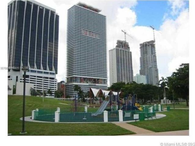 50 Biscayne Blvd #2211 Miami, FL 33132
