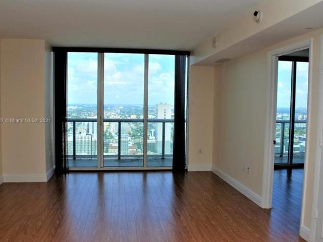 50 Biscayne Blvd #5407 Miami, FL 33132