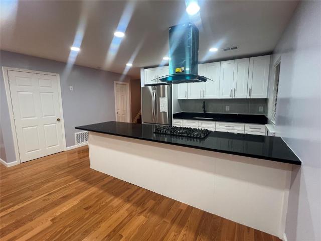 50 Brick Pond Road