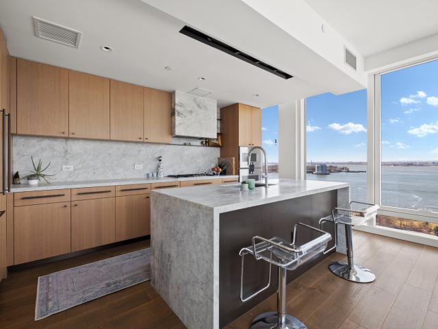 50 bridge park drive 16b
