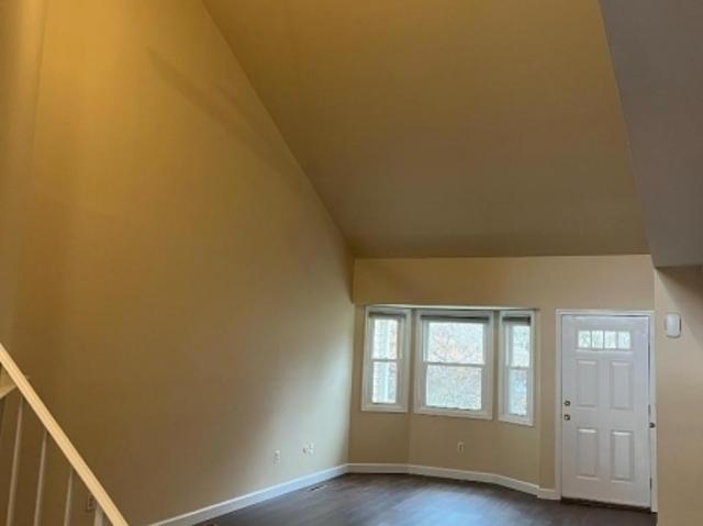 50 Carriage Ln