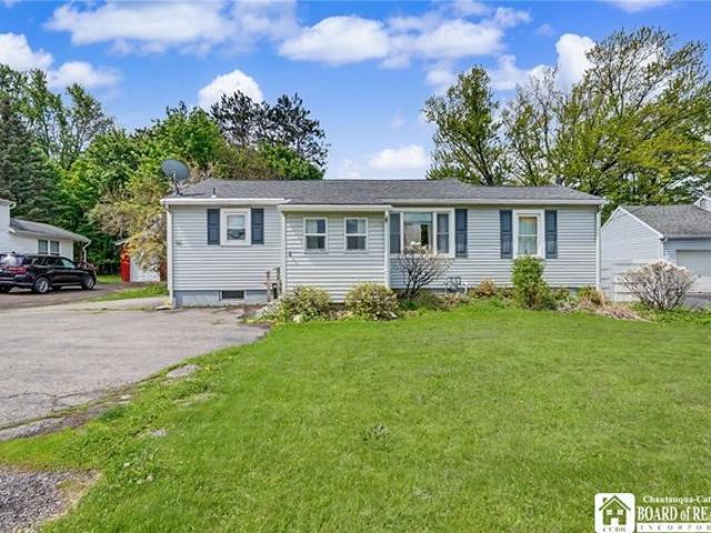 50 Chestnut St, Fredonia, NY 14063