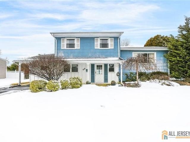 50 Creighton Cir, Old Bridge, NJ 08857