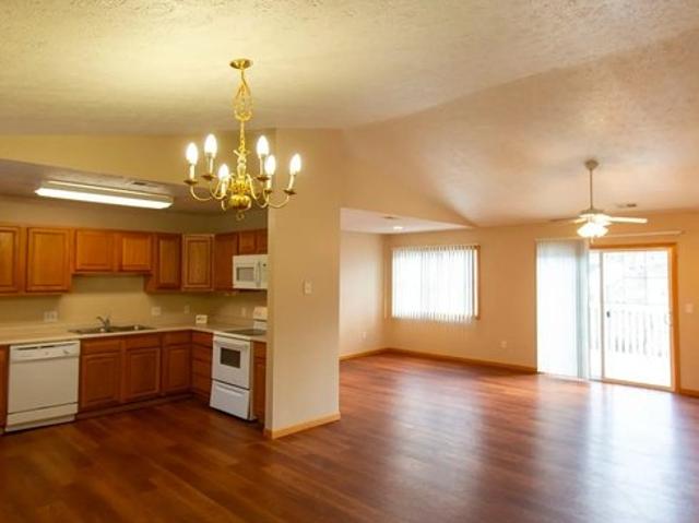 50 Crestview Ter, Bridgeport, WV 26330