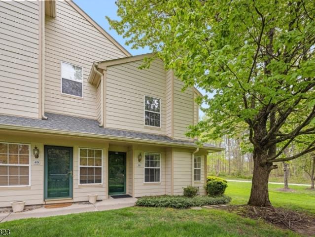 50 Davenport Pl