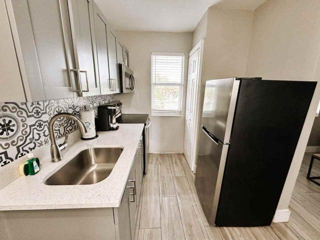 50 Davie Boulevard 2 Bedroom Apartment for Rent at 50 Se 12th St #1503928P, Fort Lauderdale, FL 33316 Poinciana Park