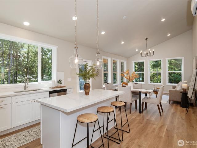 50 E Blackberry Lane