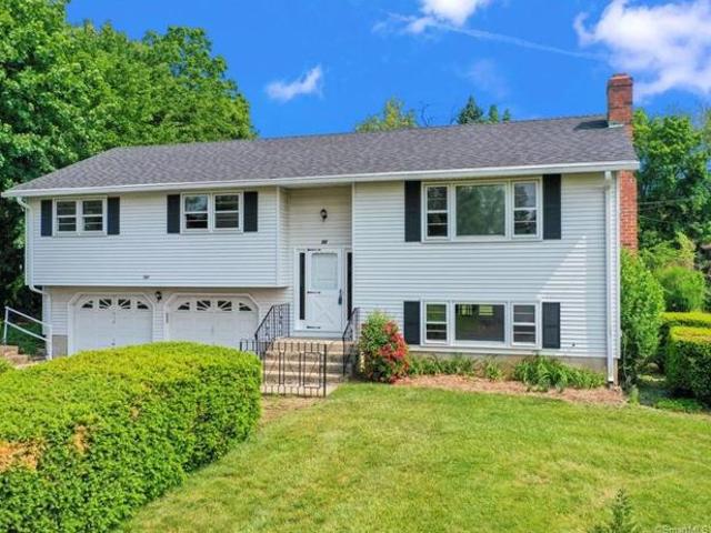 50 Eagle Dr, Newington, CT 06111