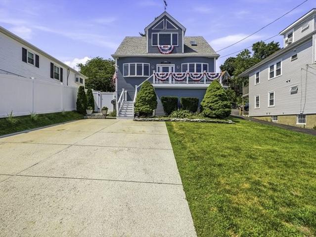 50 Floyd St, Winthrop, MA 02152