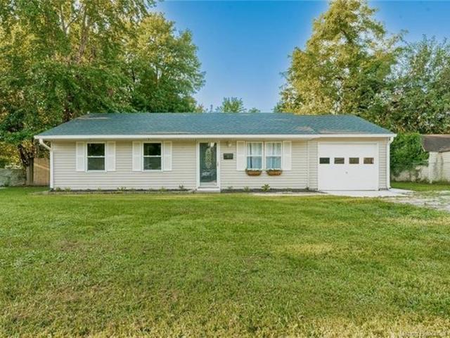 50 Furnish Ct, Scottsburg, IN 47170