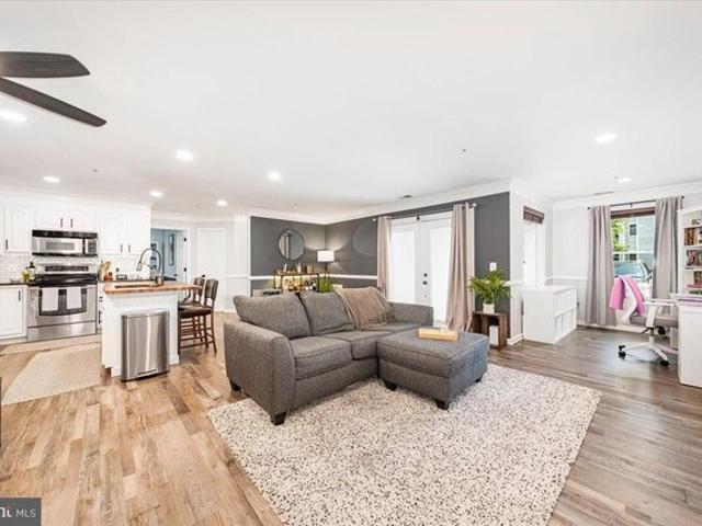 50 Greystone Ct Apt D, Annapolis, MD 21403