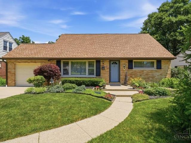 50 Hadley Rd, Greenhills, OH 45218