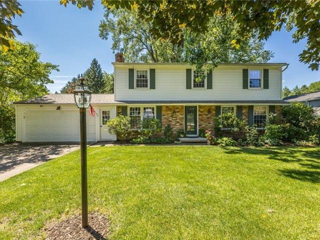 50 Heatherwood Rd, Fairport, NY 14450
