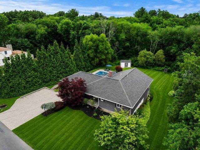 50 Holt Rd, Andover, MA 01810