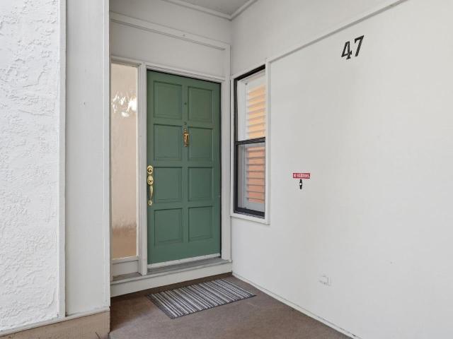 50 Horgan Ave, Unit 47, Redwood City, CA 94061 | MLS #ML82043 | Compass