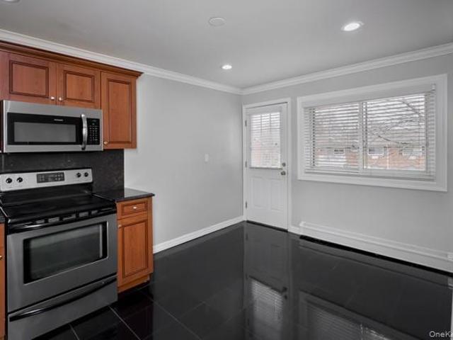 50 Horseblock Road 50 6A