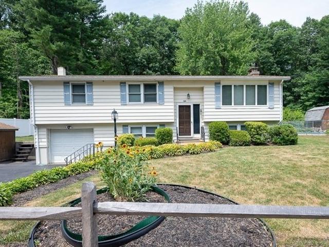50 Jackson St, Holden, MA 01522