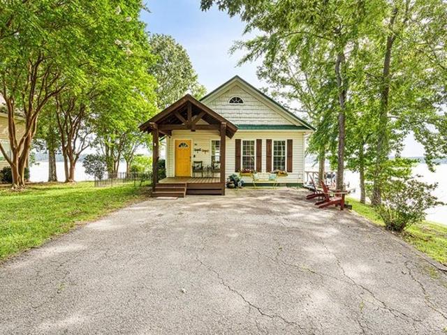 50 Jaybird Ln, Cross Hill, SC 29332