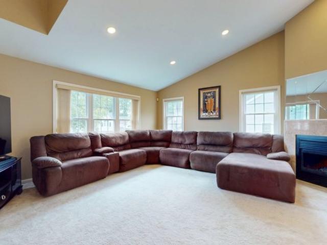50 Katherine Ct Unit 50, Shelton, CT 06484