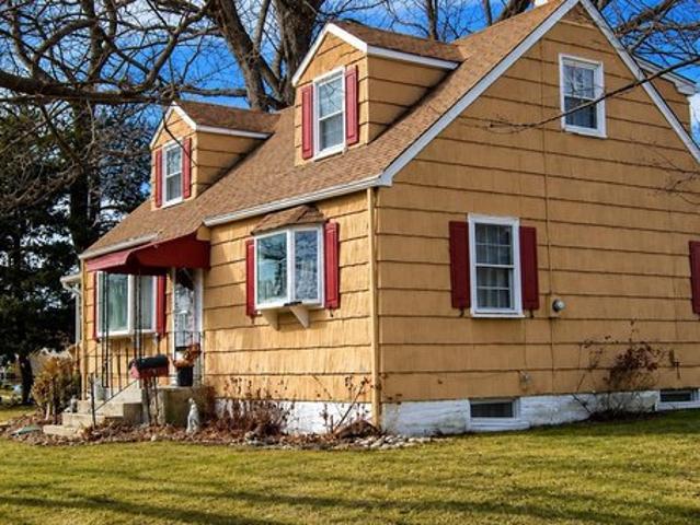 50 Kenwood Ter, Hamilton, NJ 08610