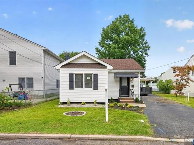 50 Kinzley St, South Hackensack, NJ 07606