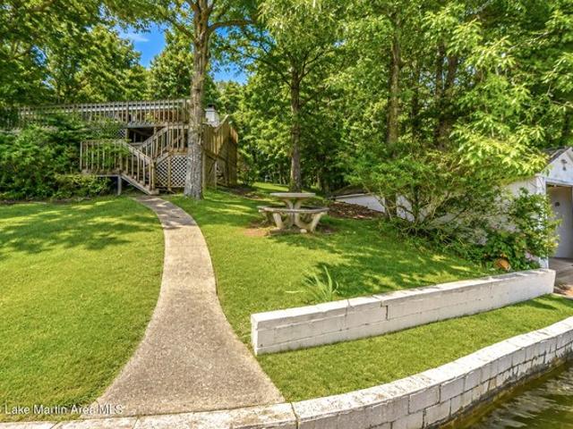 50 Kingswood Cir, Dadeville, AL 36853