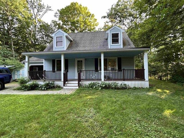 50 Kris Ln, Hartford, VT 05001