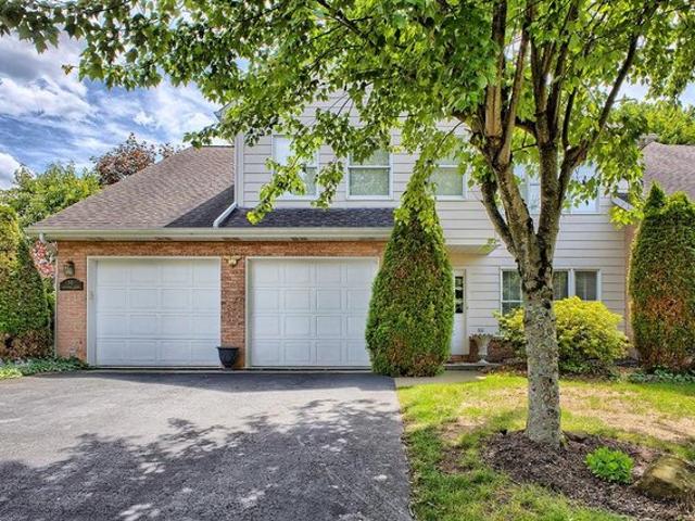 50 Lakeridge Dr, Greensburg, PA 15601