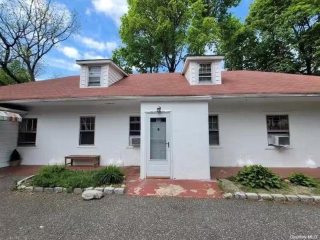 50 Lisa Drive, B, Northport, NY 11768
