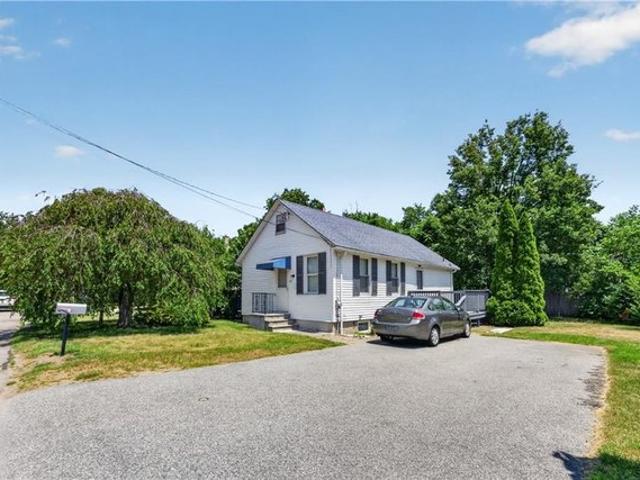 50 Lloyd Ave, Warwick, RI 02889