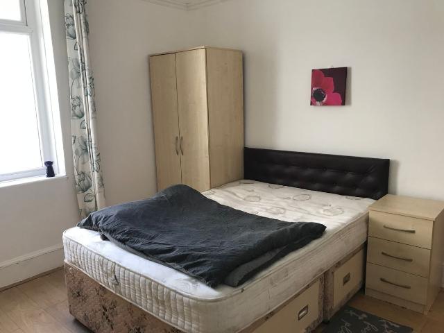 50 Malvern Tce SA2, 5 bed terraced house to rent, £350 pcm | PrimeLocation
