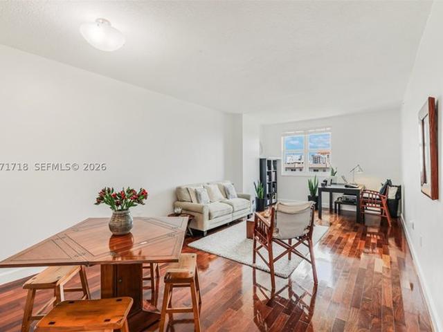 50 Menores Ave Apt 820, Coral Gables, FL 33134