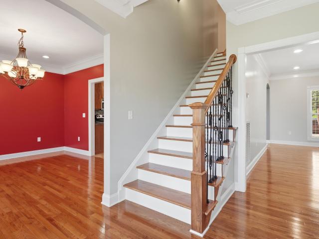 50 Meadow Ridge Ln