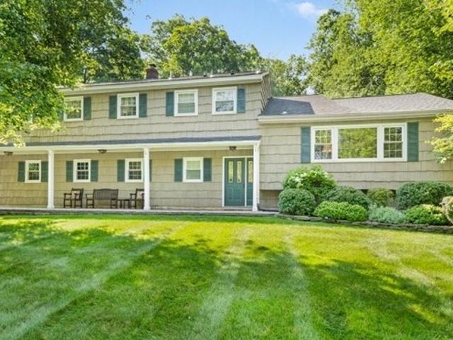 50 Meadowbrook Rd, Randolph, NJ 07869