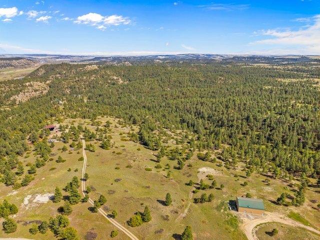 50 Medicine Crow Rd, Columbus, MT 59019