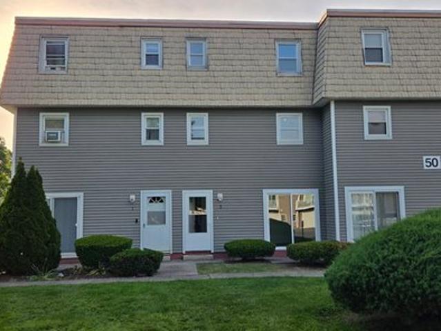 50 Meetinghouse Vlg Unit 2, Meriden, CT 06450