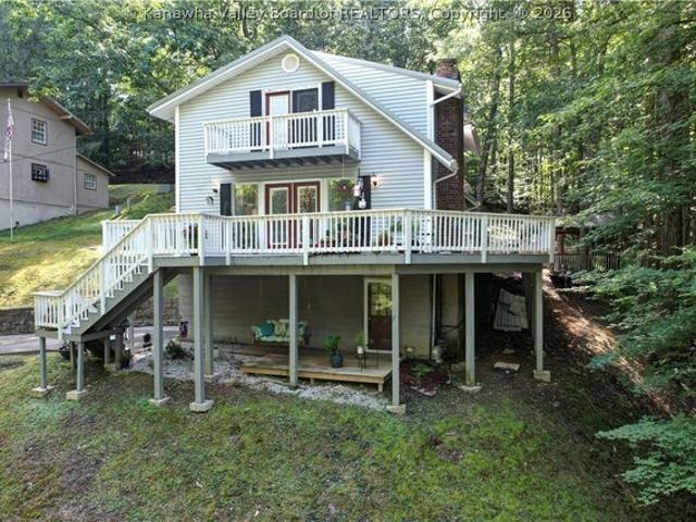 50 Mountaineer Heights Dr, Elkview, WV 25071