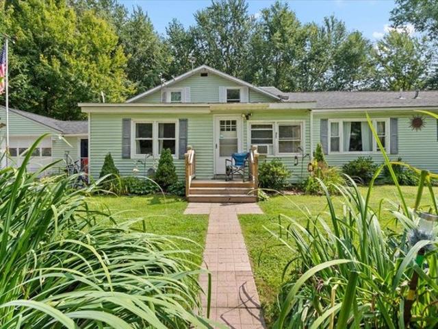50 N Cove Rd, Burlington, VT 05408