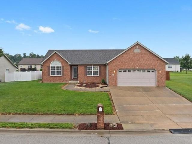 50 N Harvest Crest Ct, Highland, IL 62249