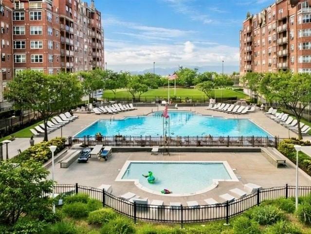 50 Oceana Drive West, Unit 3D