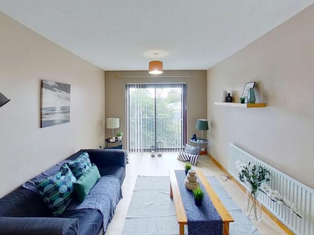 50 Park Road, Lenton, Nottingham, NG7. 2 bed house to rent £1,083 pcm £250 pw