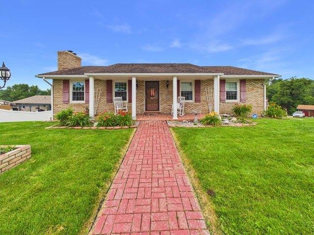 50 Pin Oak Dr, Wheeling, WV 26003