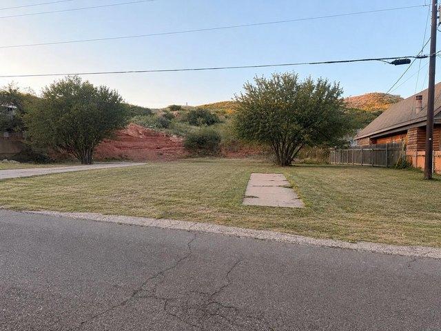 50 Pony Express Trl, Buffalo Springs, TX 79404
