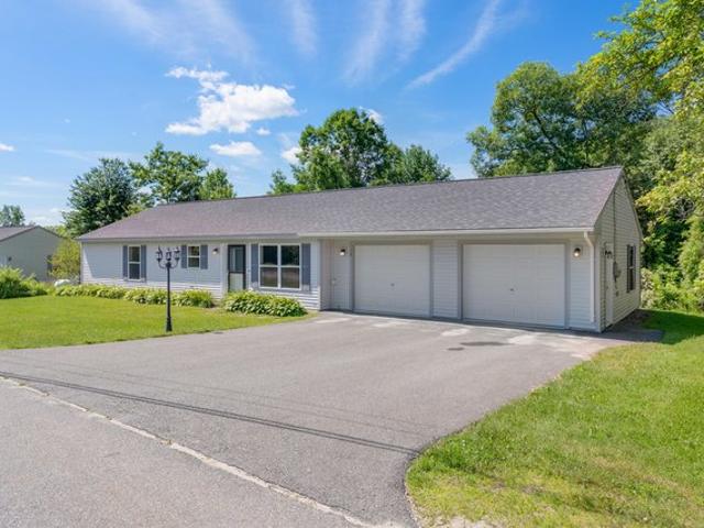 50 Pleasant Hill Dr, Waterville, ME 04901