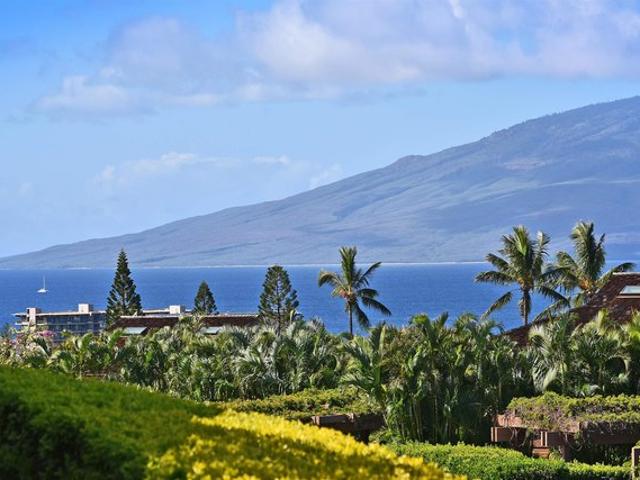 50 Puu Anoano St Apt 1707, Lahaina, HI 96761