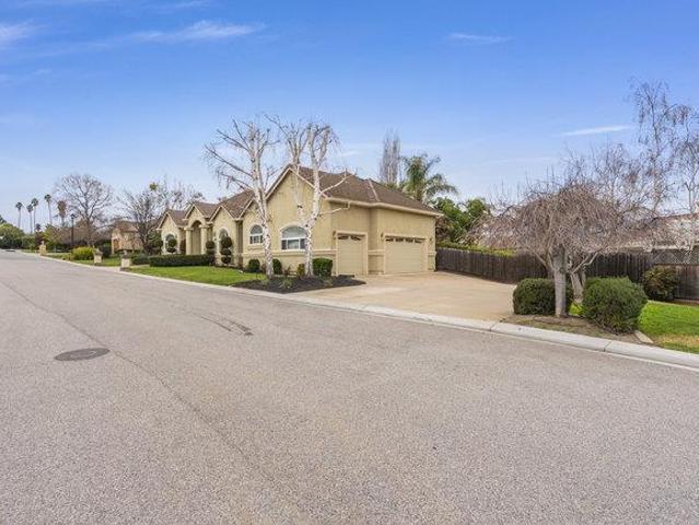 50 Ralphs Way, Hollister, CA 95023 | MLS #ML82044