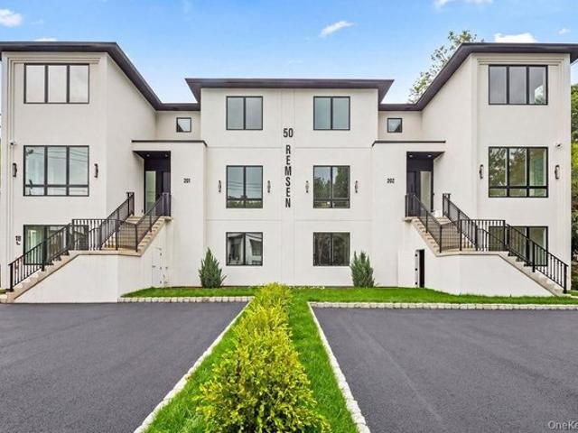 50 Remsen Ave Unit 111, Monsey, NY 10952
