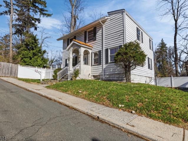 50 Ridgehurst Rd