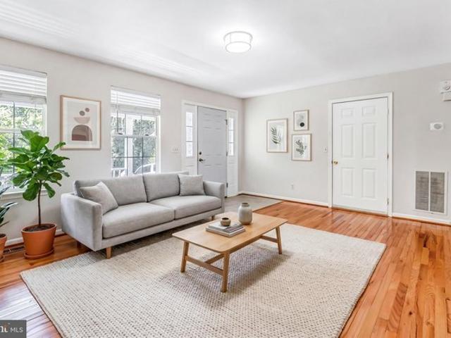 50 Robinson Landing Rd, Severna Park, MD 21146